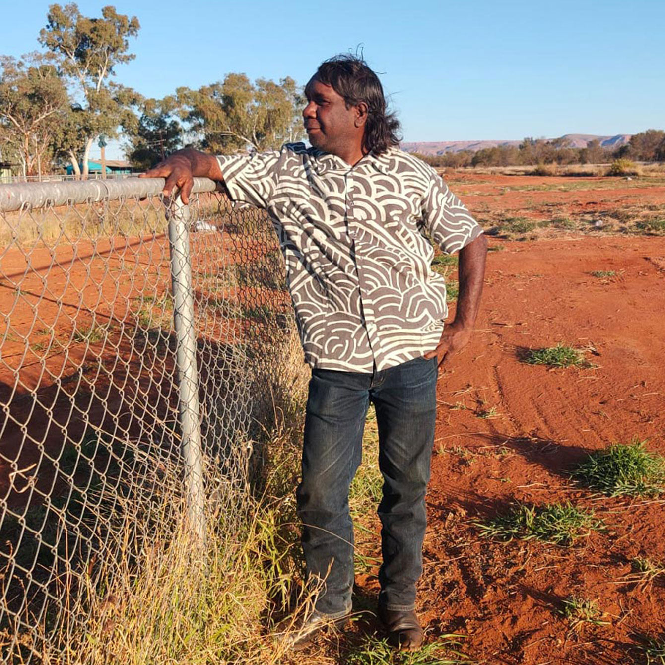 Ikuntji Artists Men's Clothing – Publisher Textiles & Papers